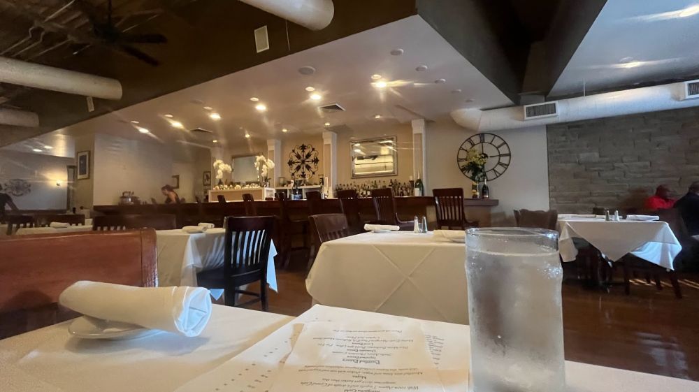 Metro 8 Steakhouse | Discover Durham